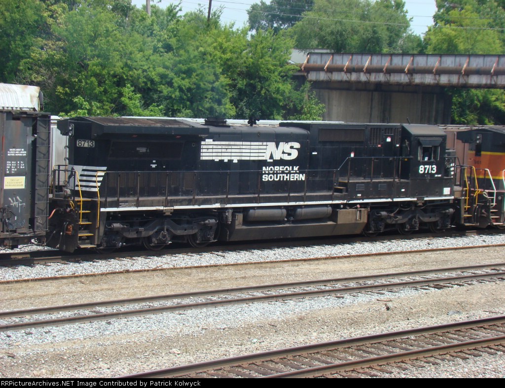NS 8713